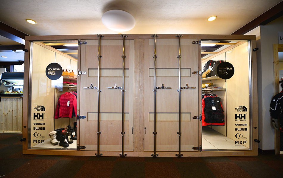 THE NORTH FACE - MOUNTAIN GEAR STAND