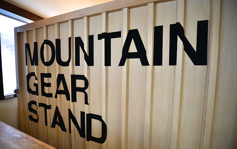 THE NORTH FACE - MOUNTAIN GEAR STAND